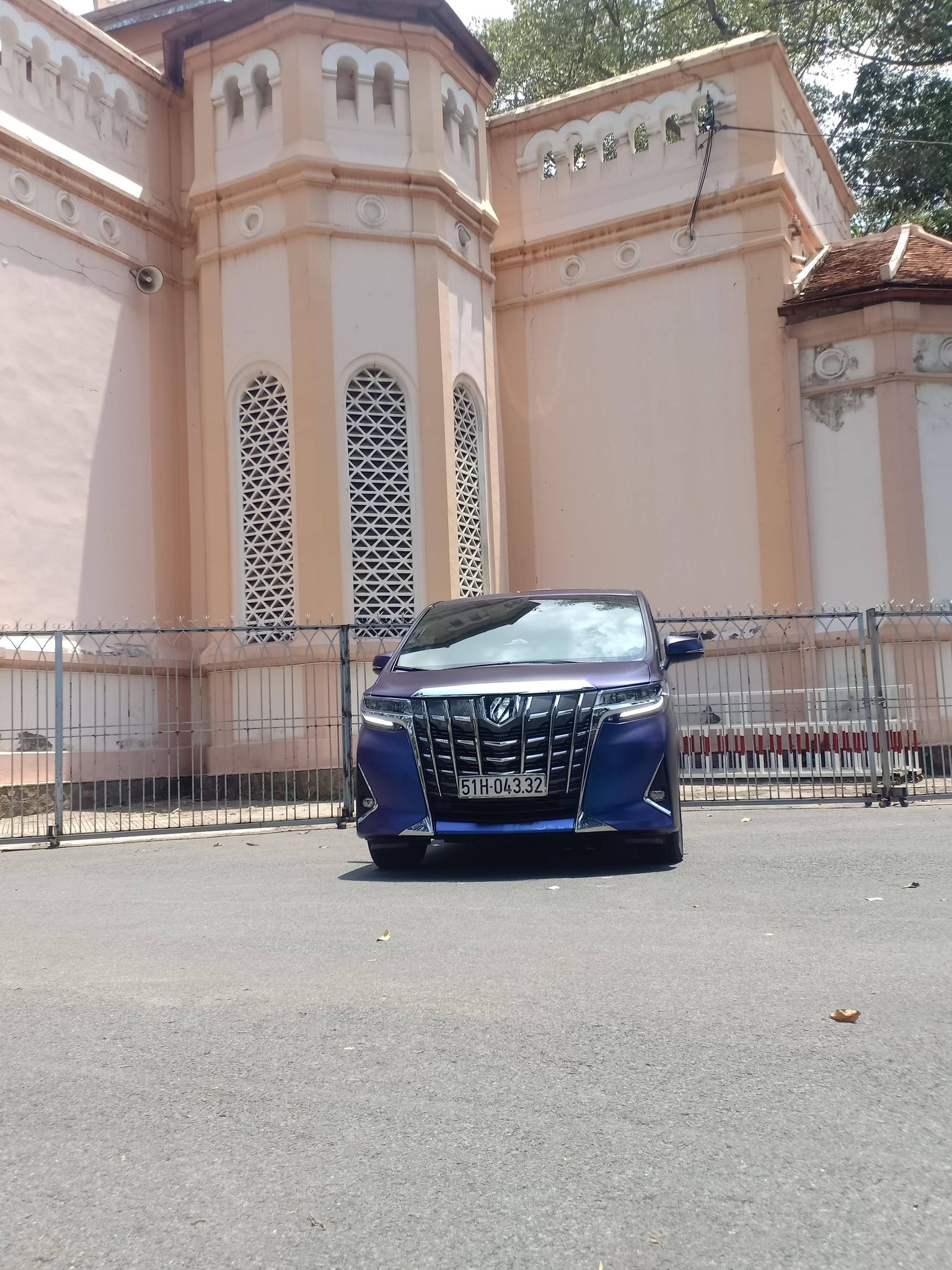 Mada, Toyota Alphard, wrap full xanh chuyển nhũ ánh kim thi công ...